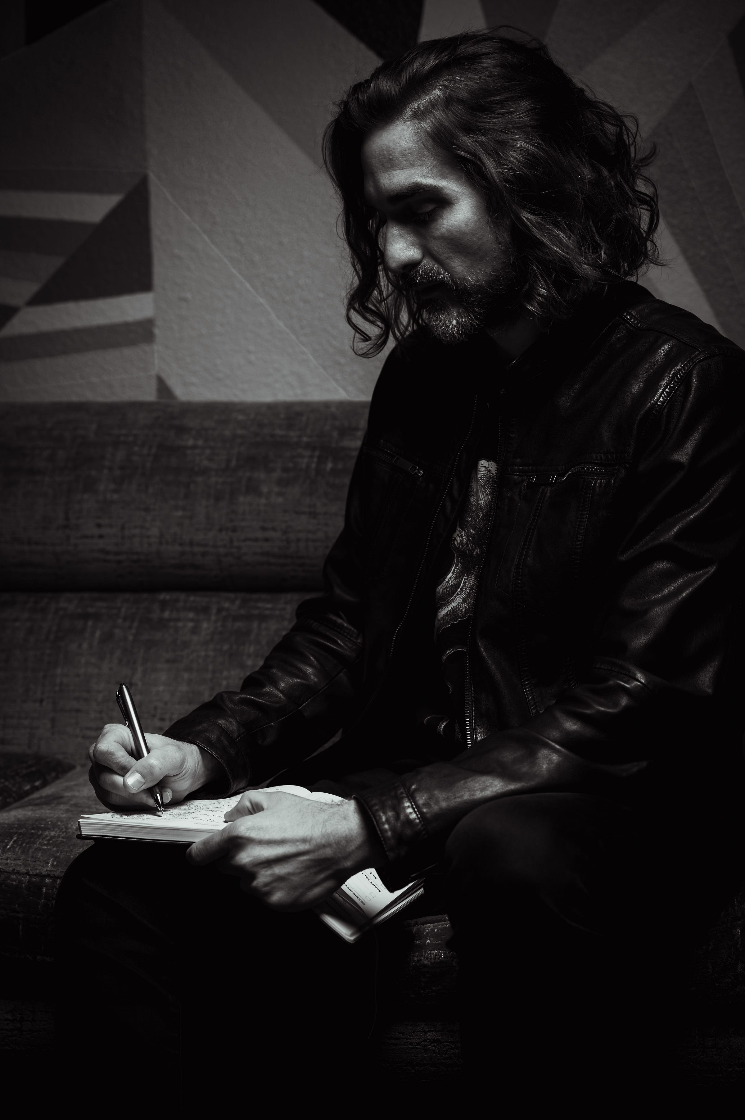 Books – Wayne Mullins – Medium