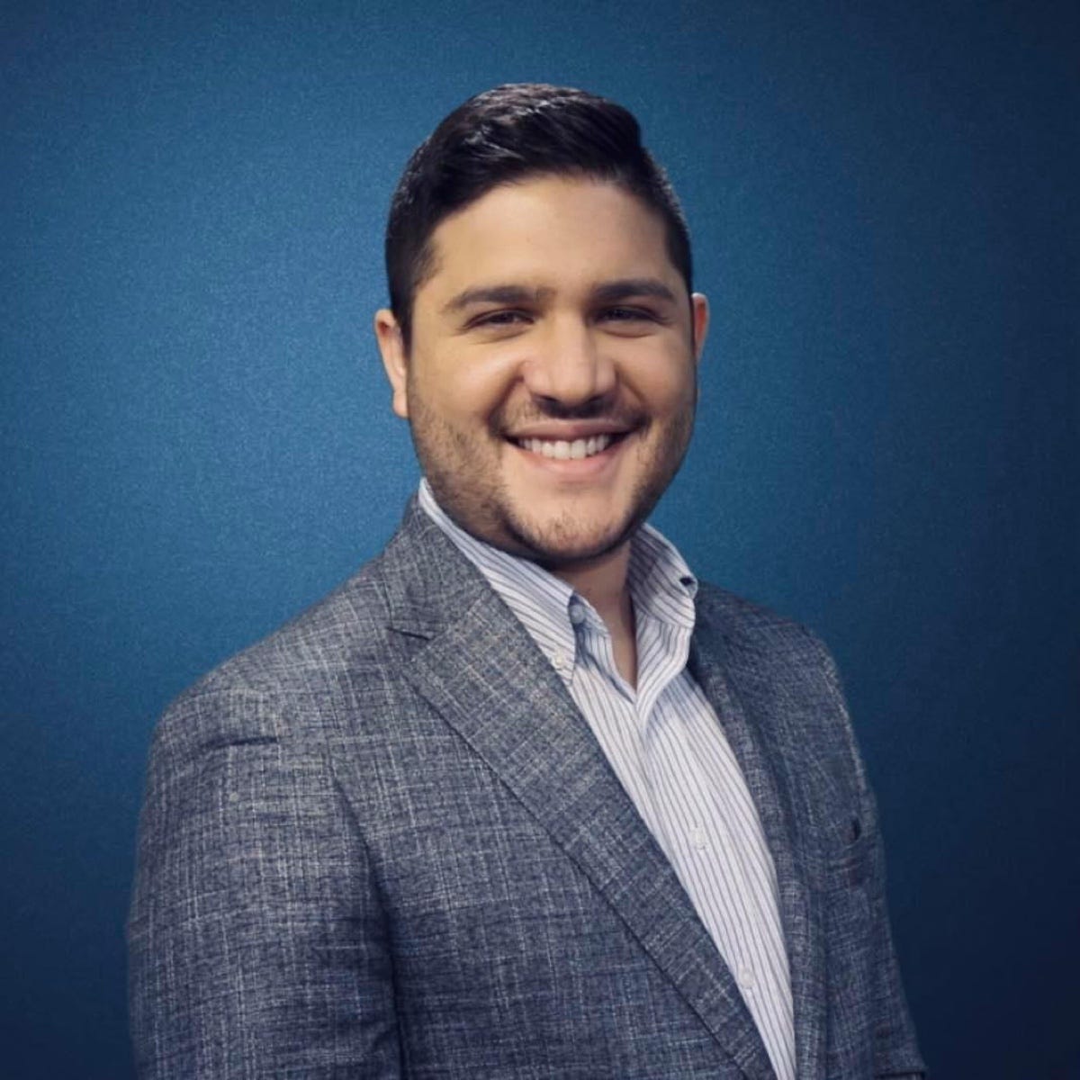 Alex Steiniger – Medium