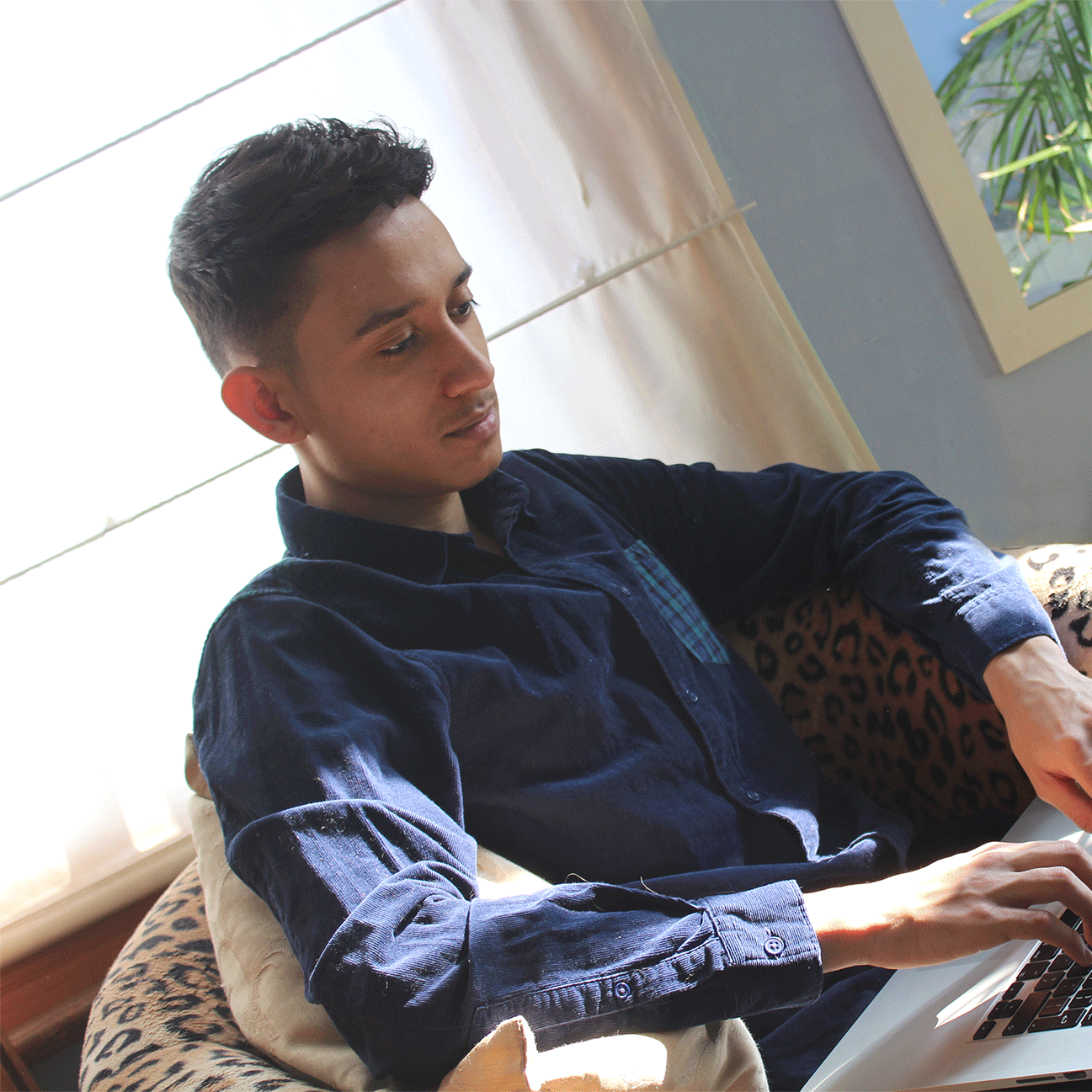 Luke Henry – Medium