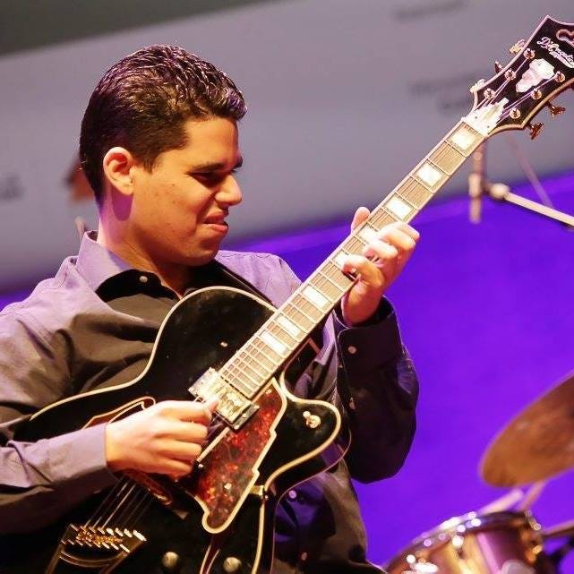 Expedito Andrade – Medium