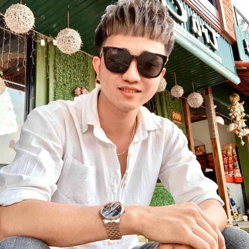 Pham Thanh Tam – Medium