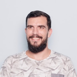 Evan Schultz – Medium