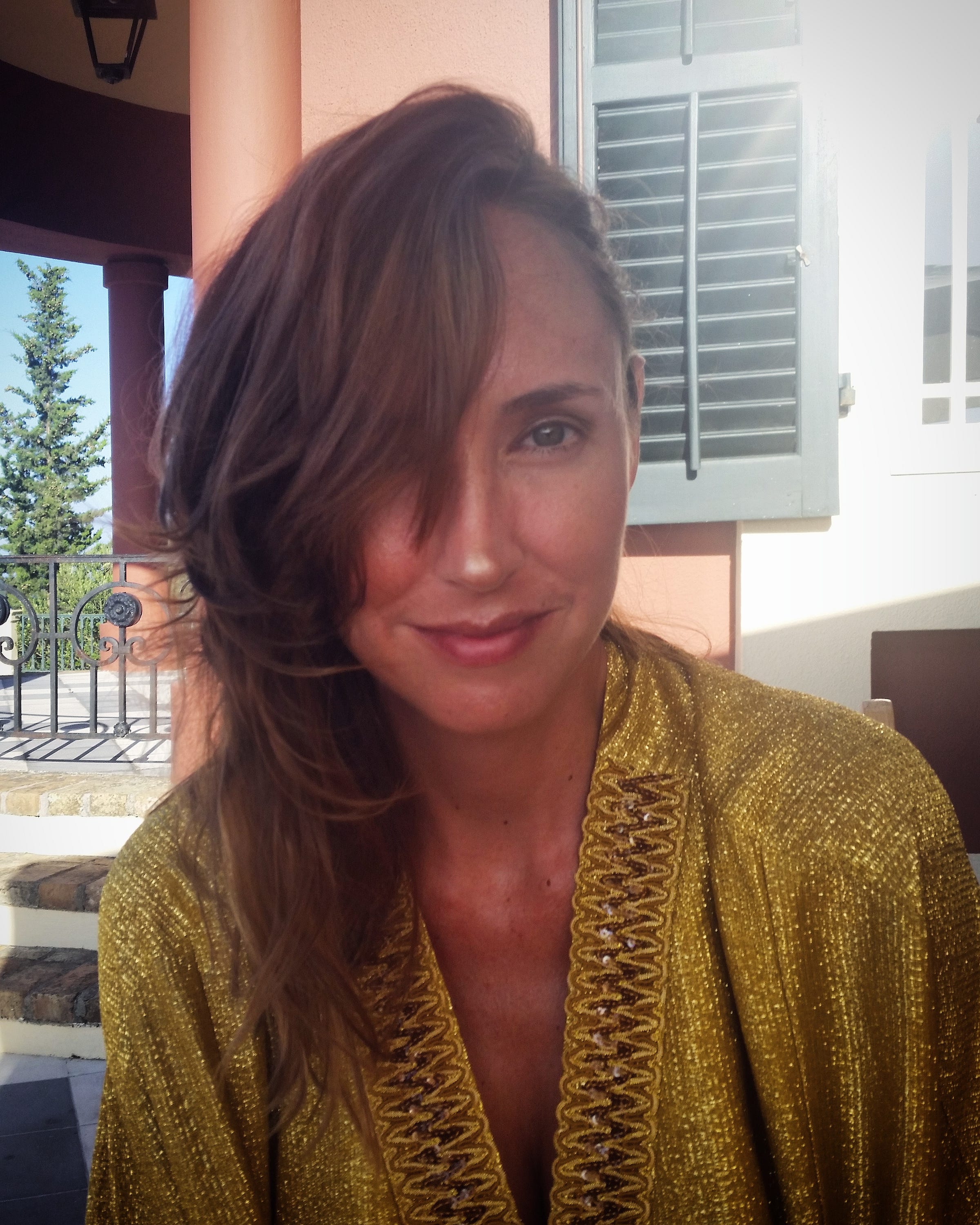 Ronel Golden – Medium