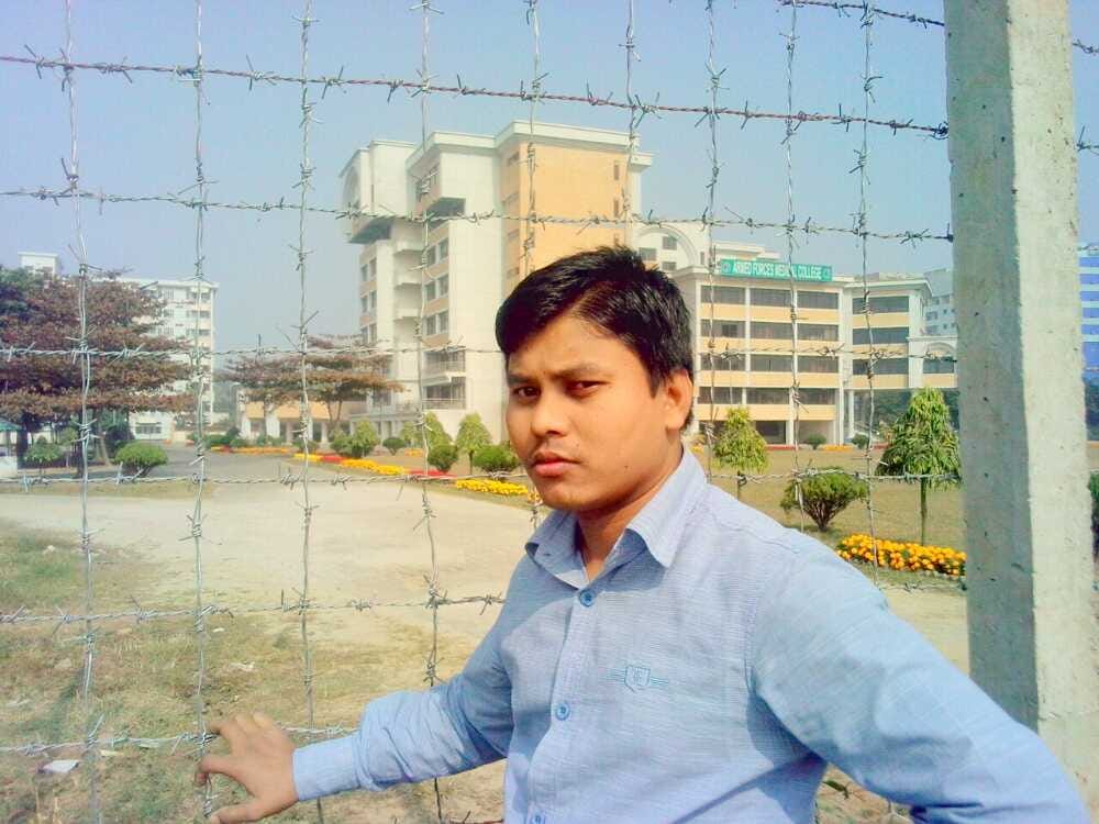 Shopon Kumar – Medium