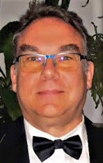 Dan Oprea – Medium