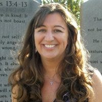 Lydia Olson – Medium