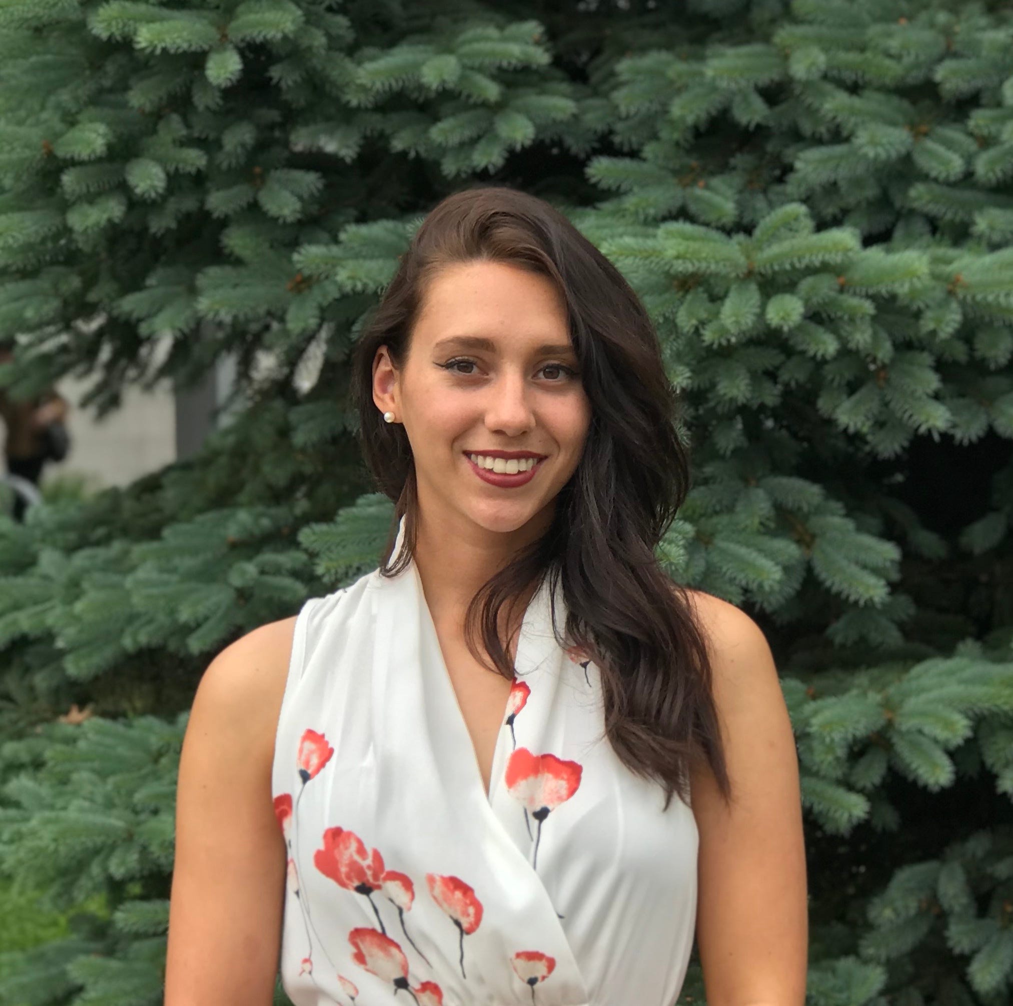 Nicole Levesque – Medium