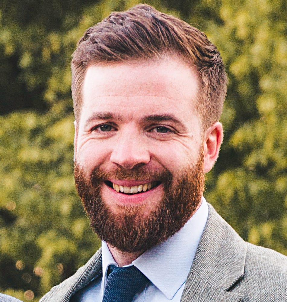 Aaron O'Mahoney – Medium