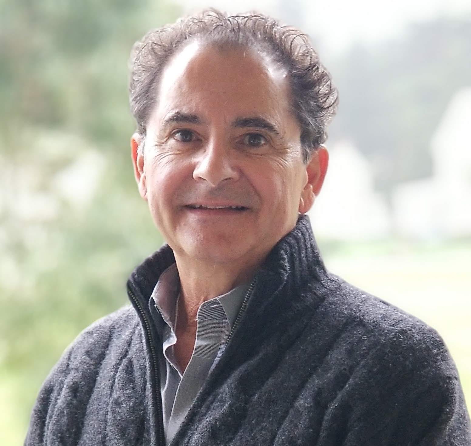 Raymond Victorio – Medium
