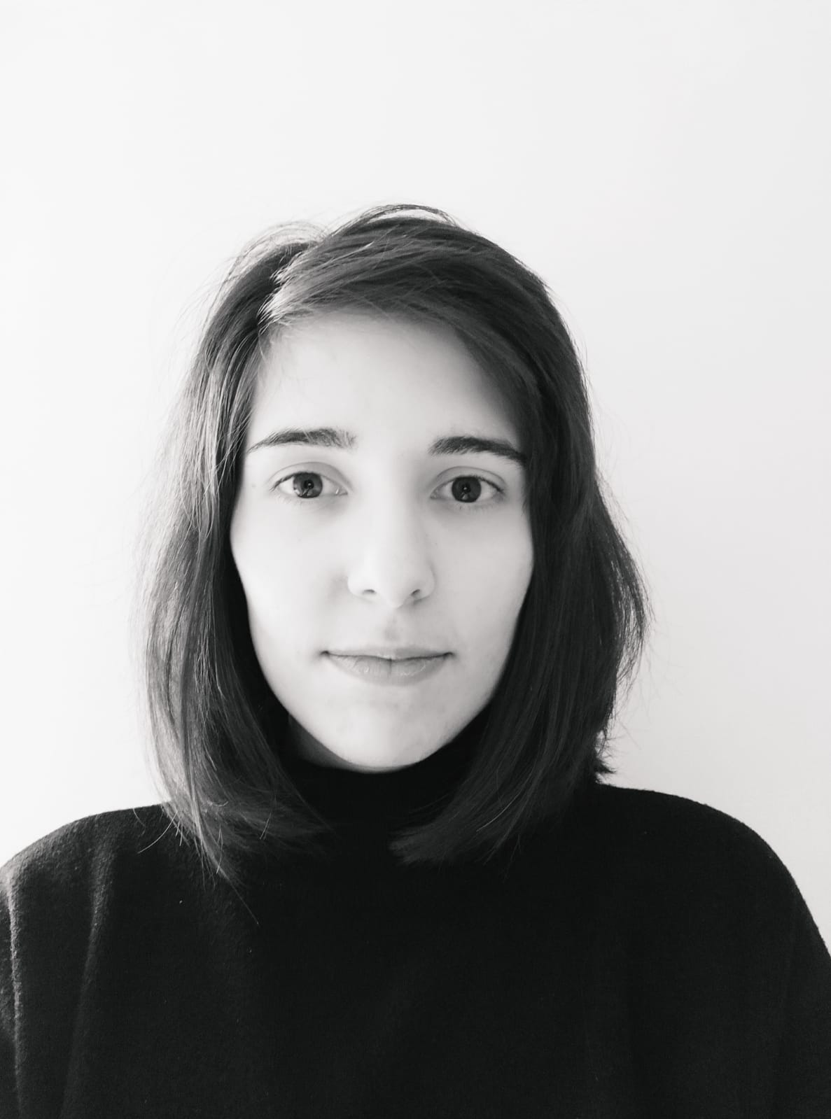 Sandra B – Medium