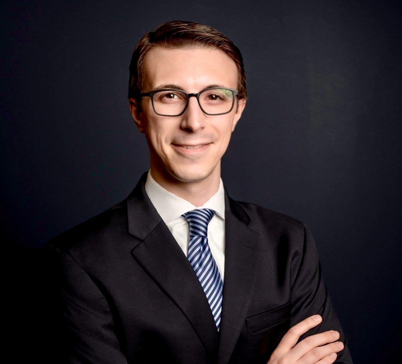 Yale Leber – Medium