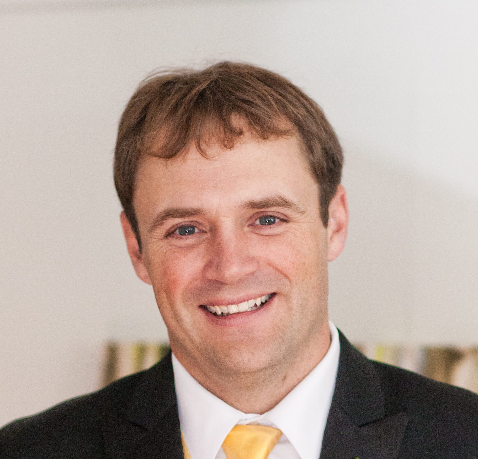 Bryan Galusha – Medium