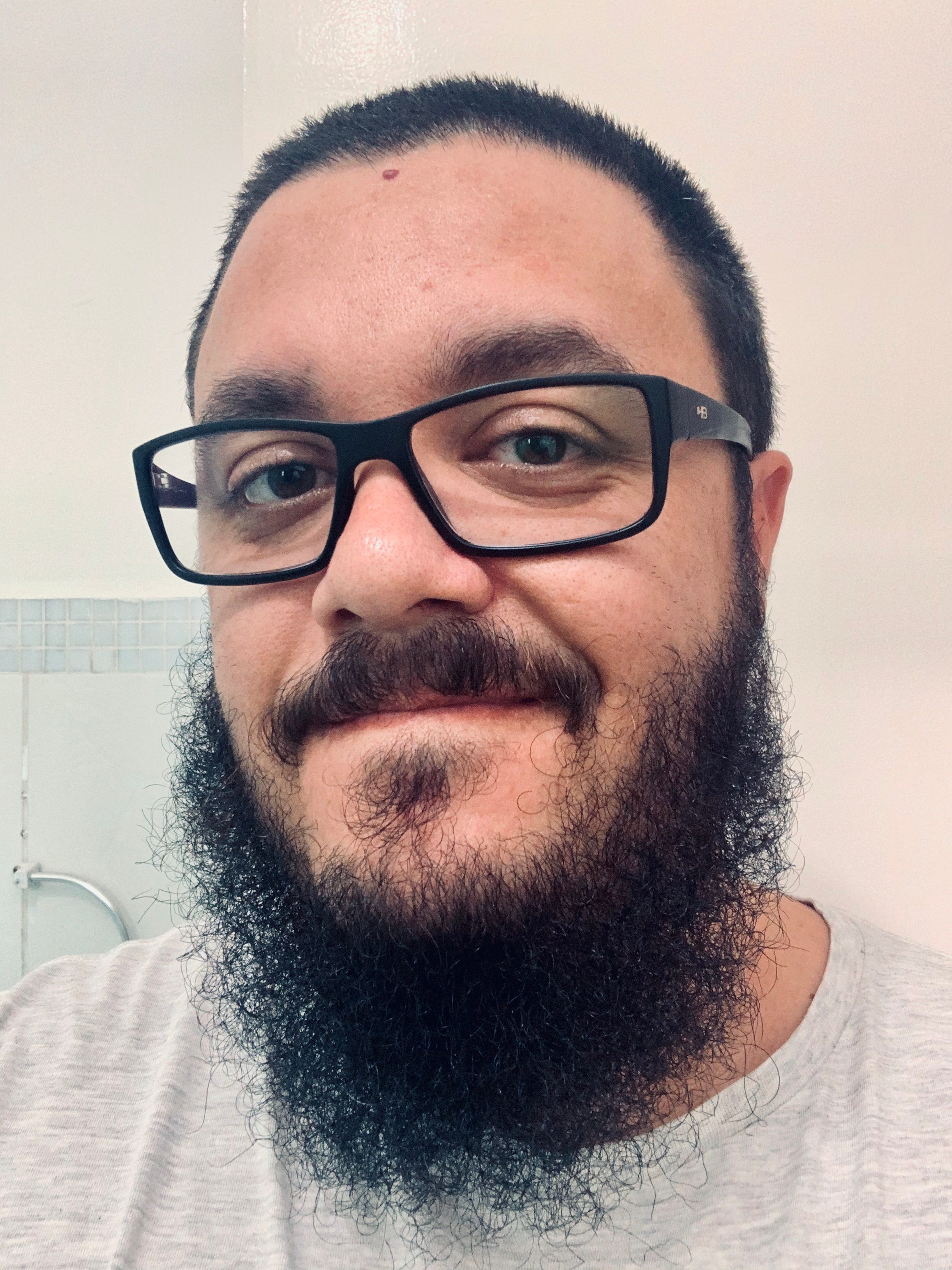 Renato Pires – Medium