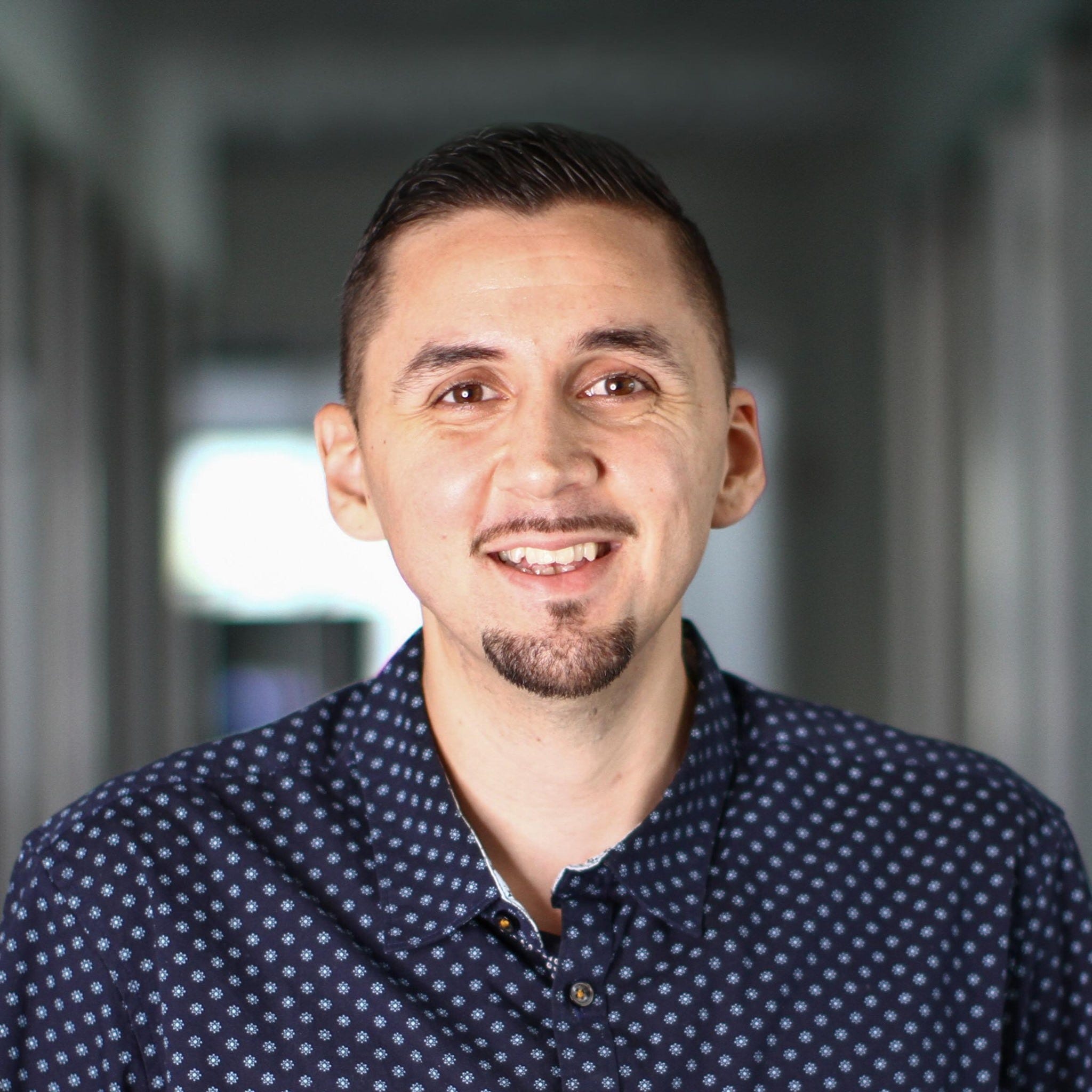 Richard Vargas – Medium