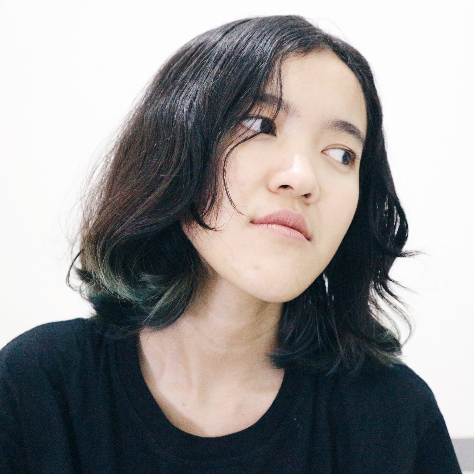 Amira Budi Mutiara – Medium
