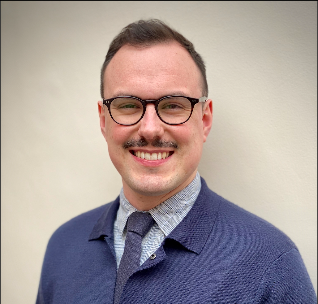 Luke Pearce – Medium