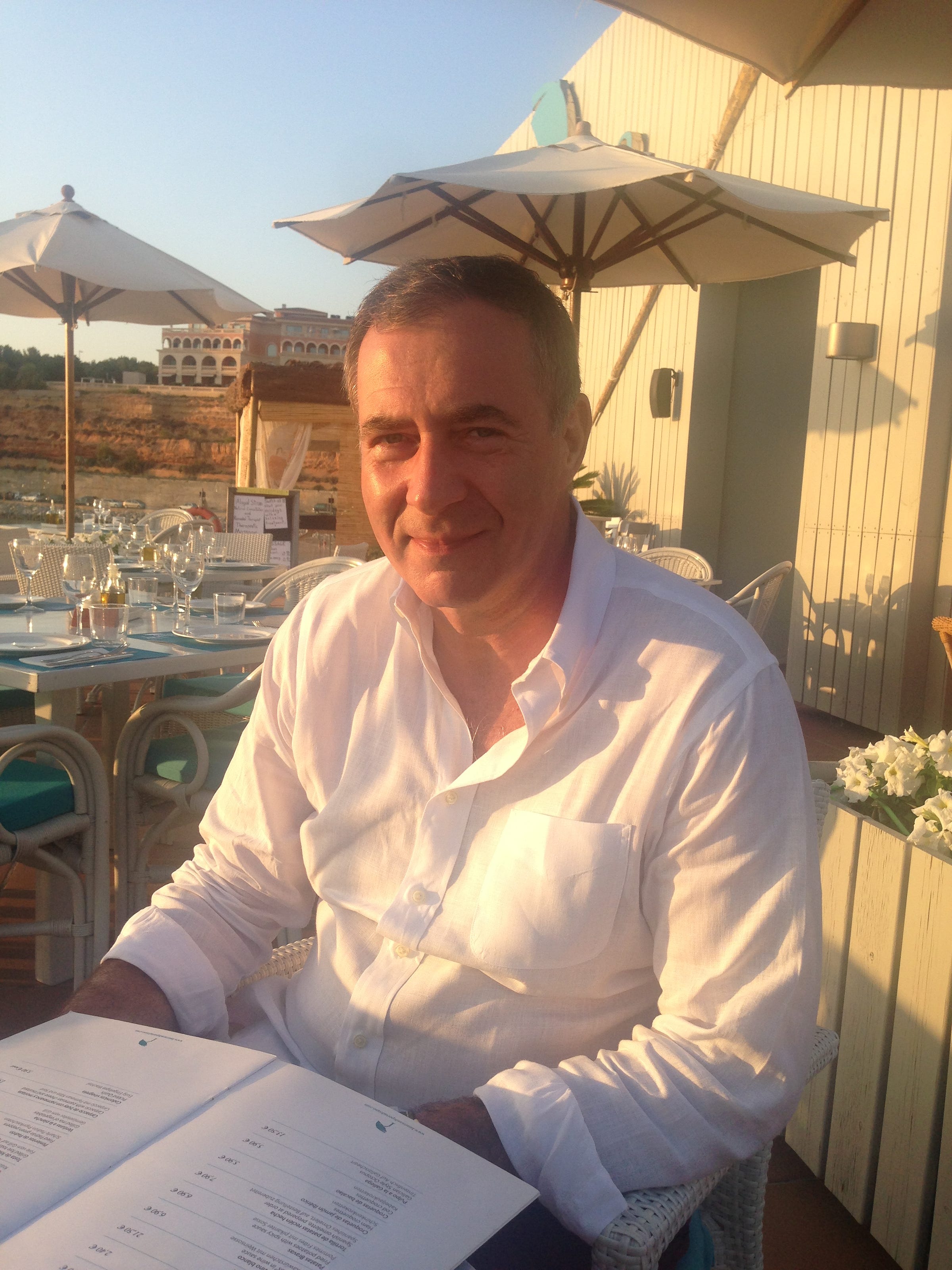 About – simon collins – Medium
