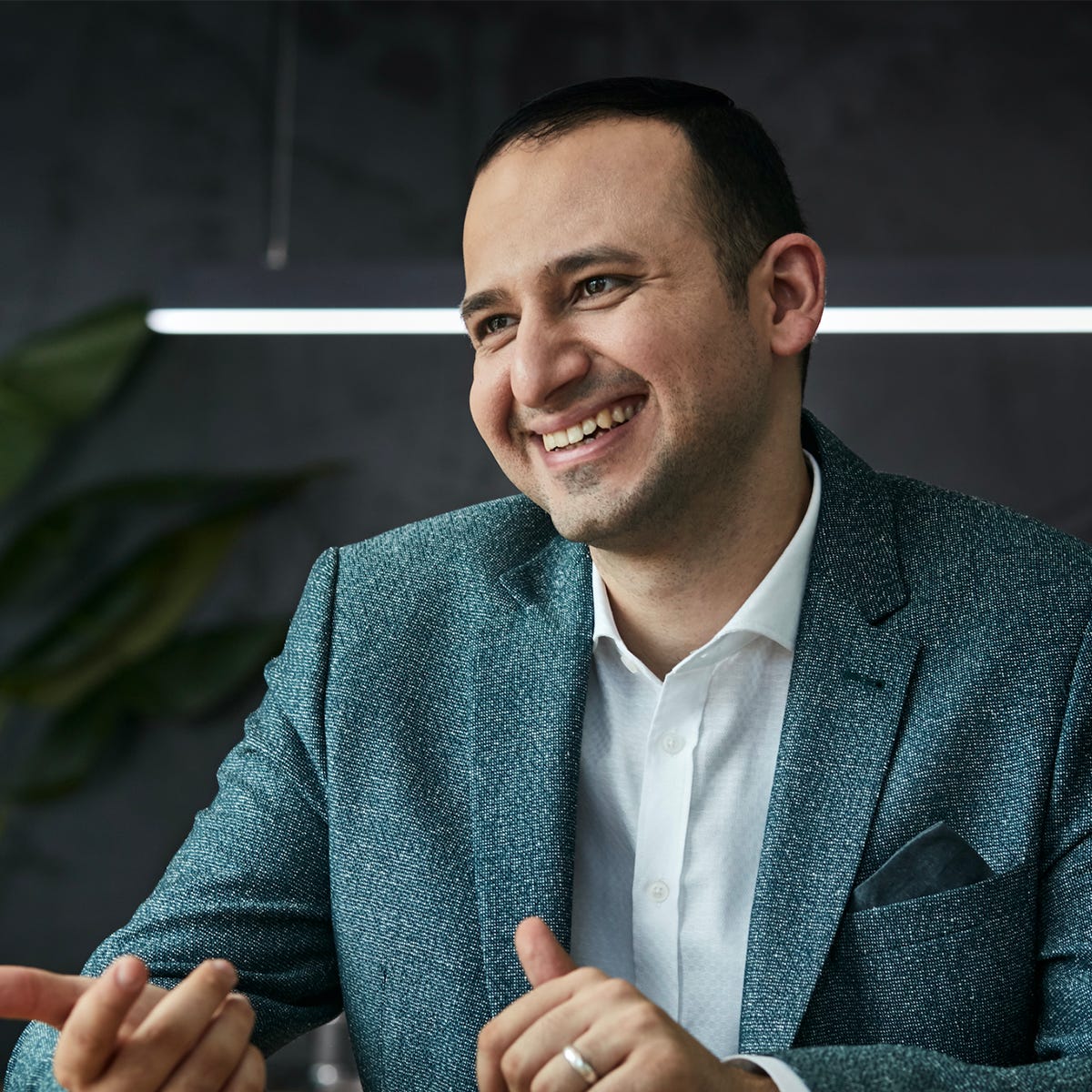 Besir Arnus – Medium