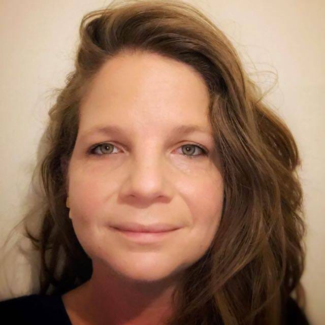 Aya Burstein Ben-Aharon – Medium