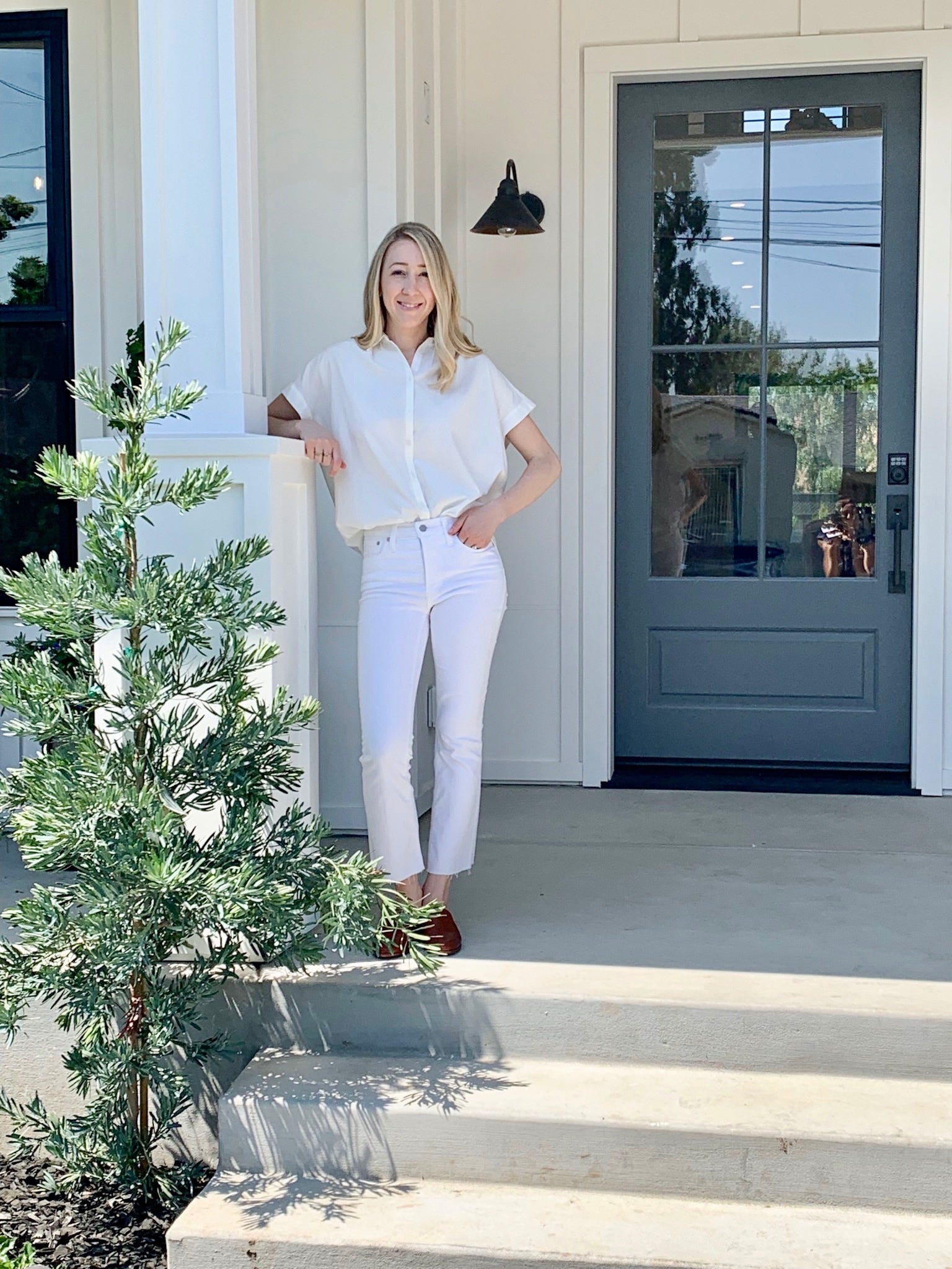 Leigh Hohmann – Medium