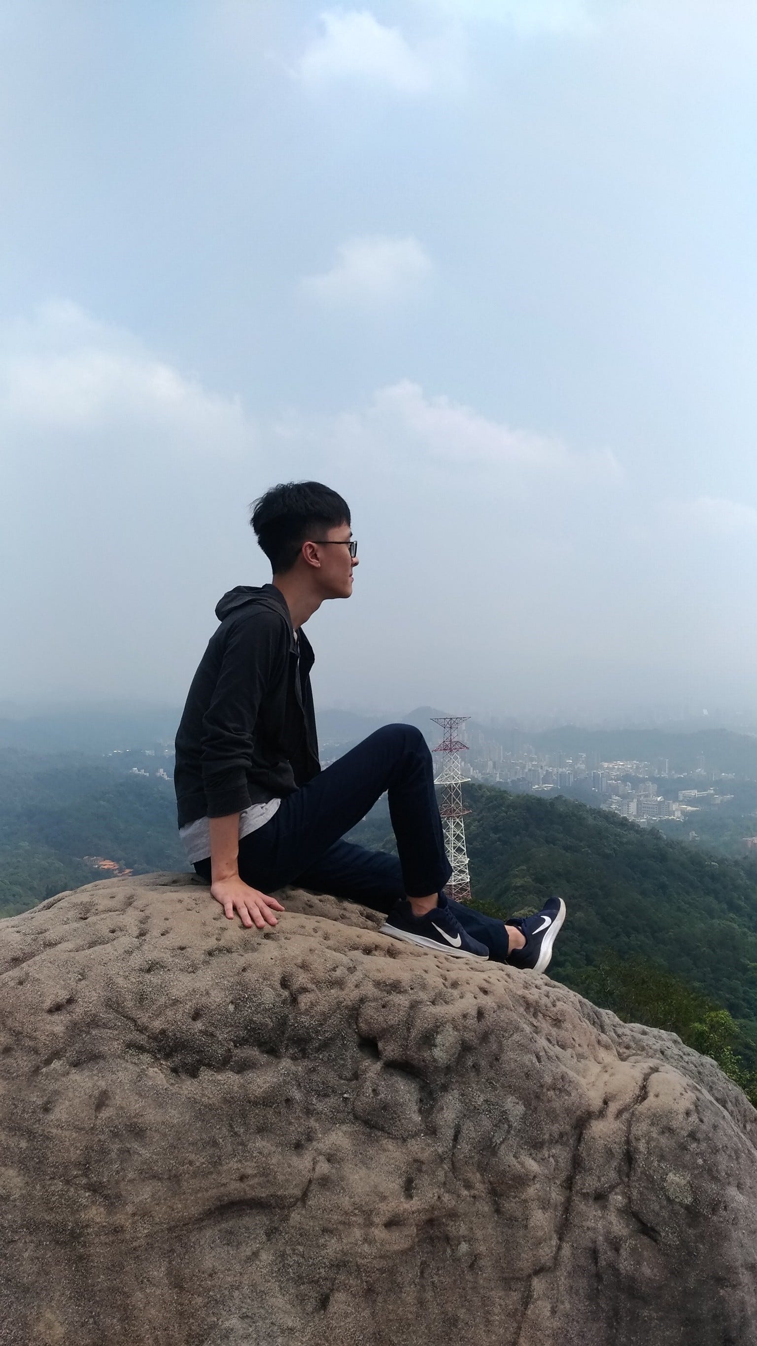 Ken Lai – Medium