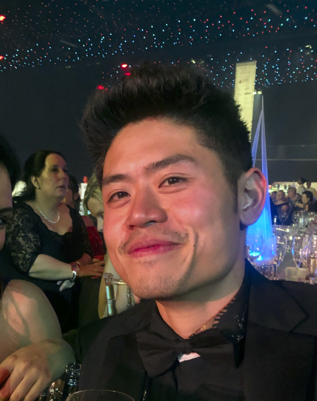 Hank H'ng – Medium