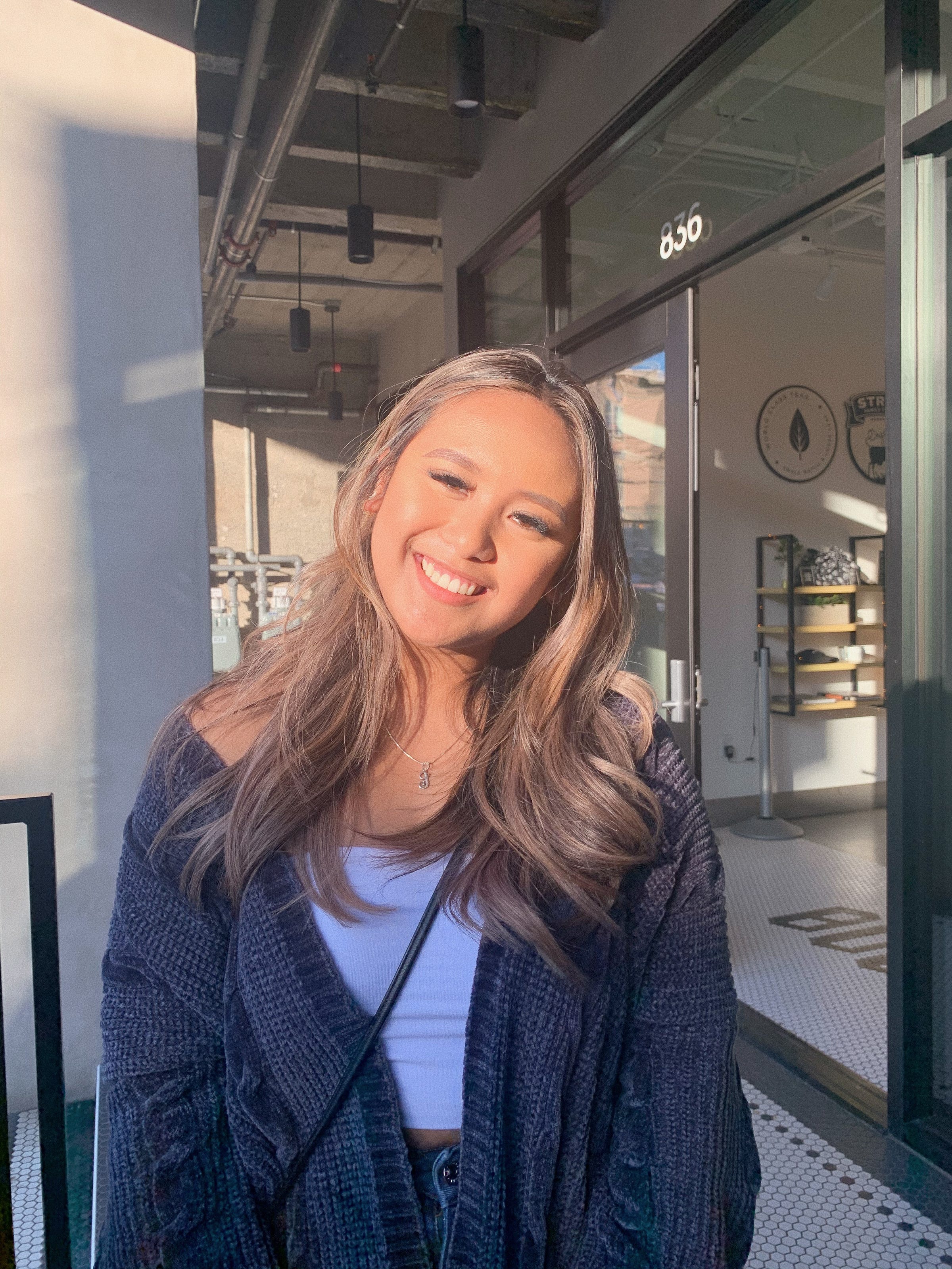 Jessica Claire Ferrer – Medium