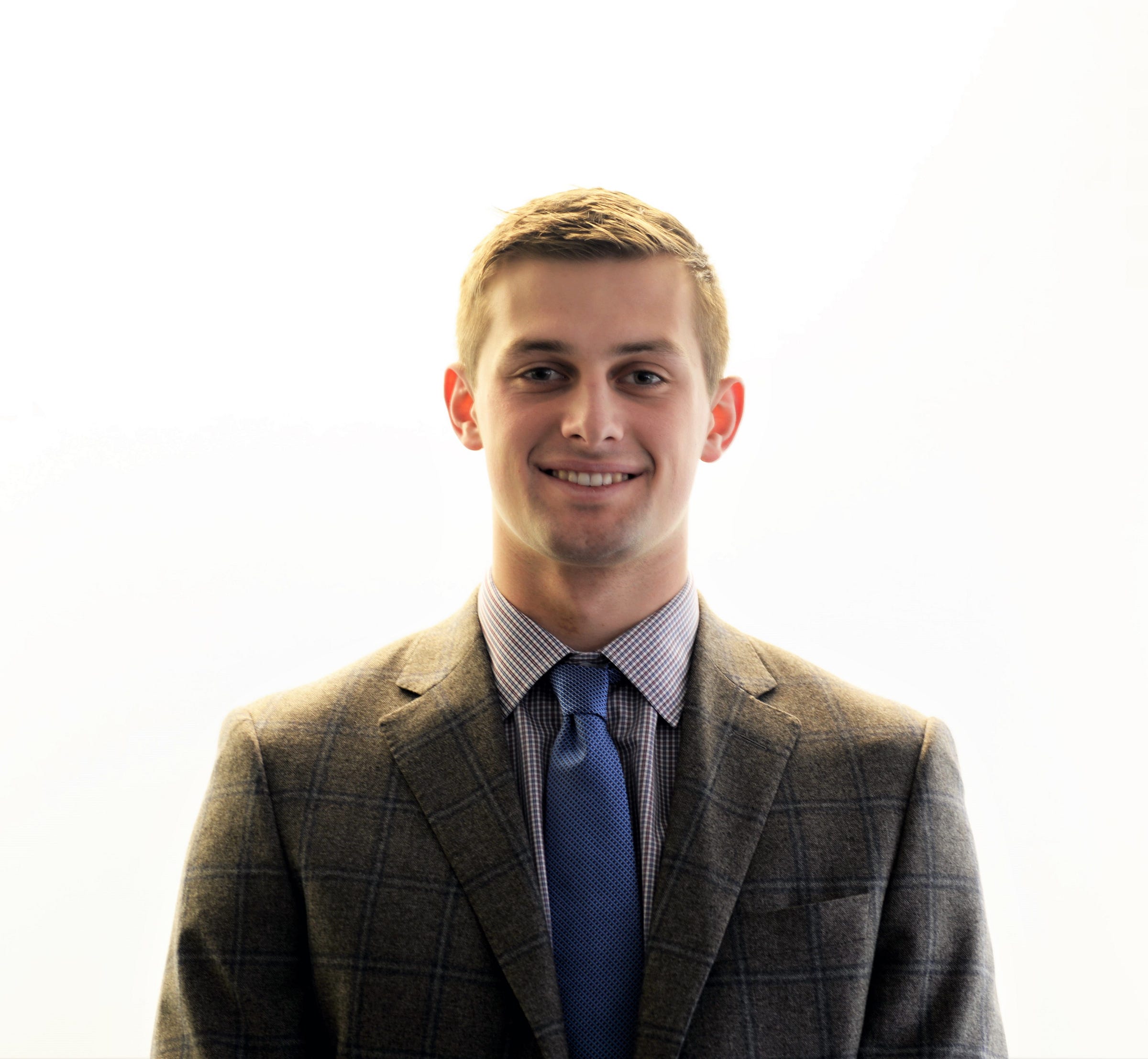 Luke Bienstock – Medium