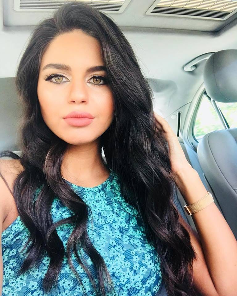 Lea Saliba – Medium