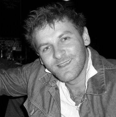 Matt Niedzwiedz – Medium