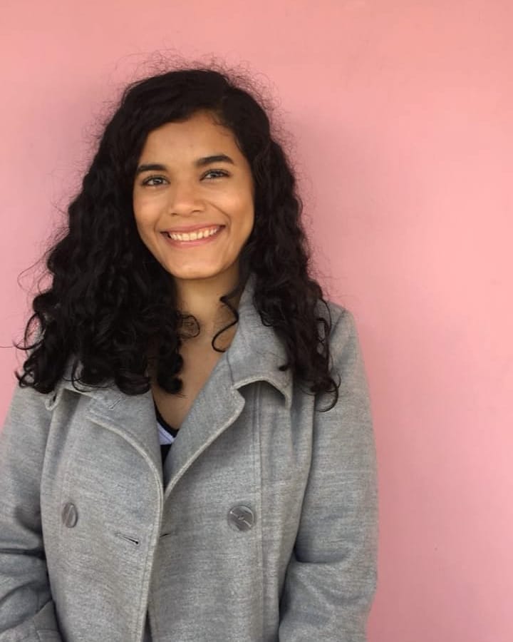 Amanda Flor – Medium