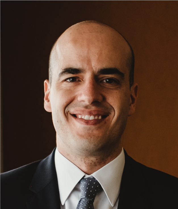 Diego Silvério – Medium
