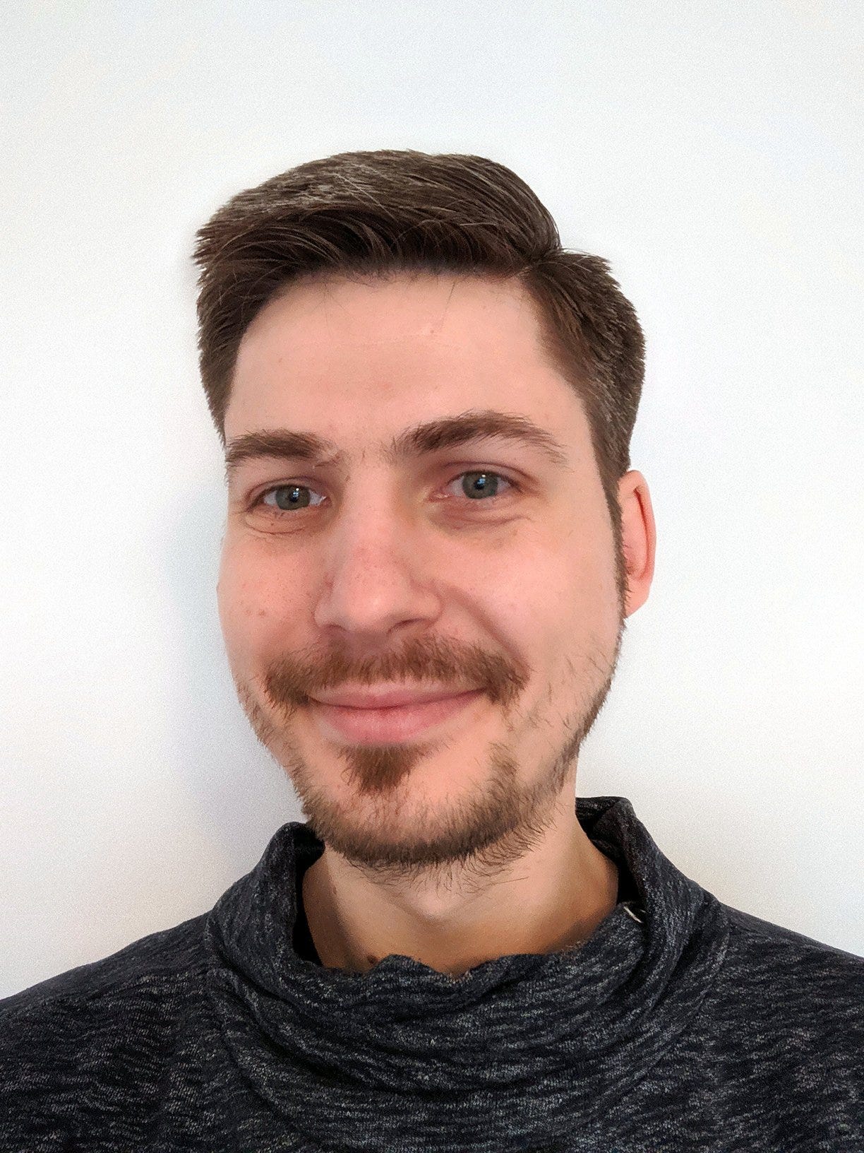 Alex Ferener – Medium