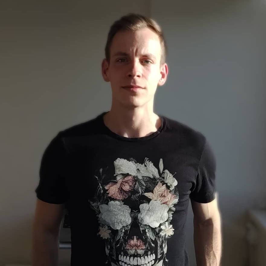Andrei Moldovanu – Medium