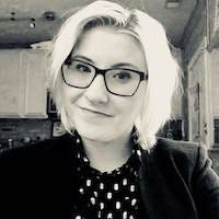 Steph Jurusz – Medium