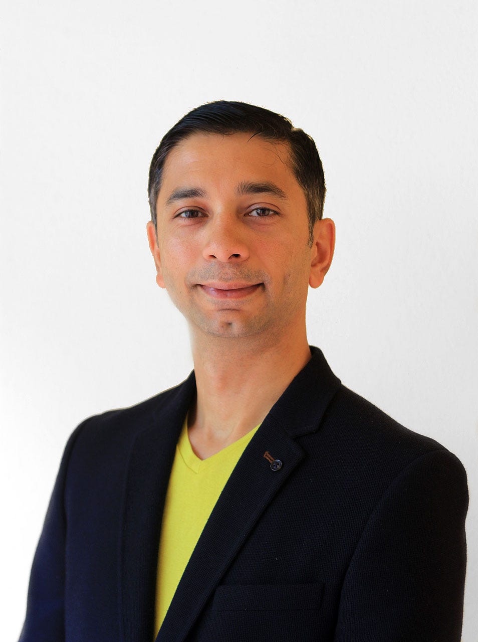Arun Barua – Medium