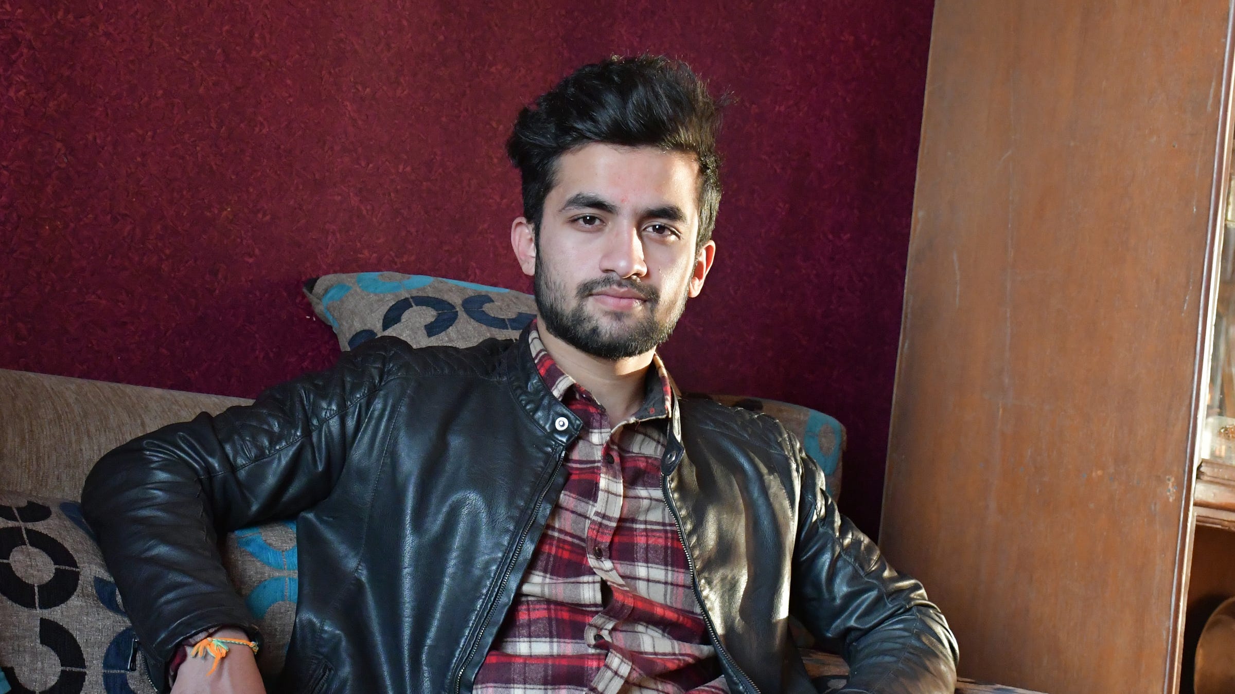 Roman Karki – Medium