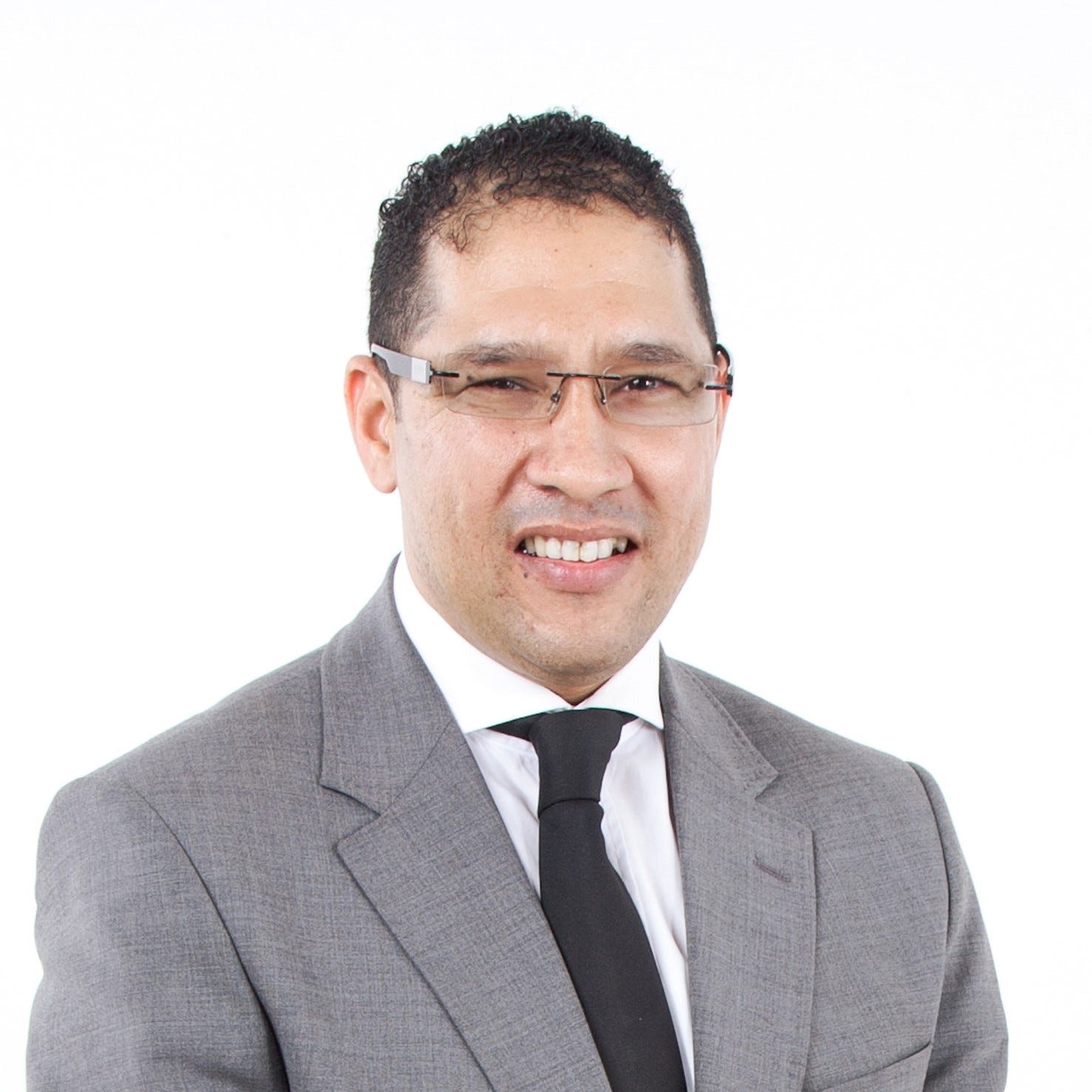 Cesar Alberto – Medium