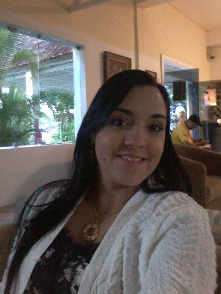 Isa Alves – Medium