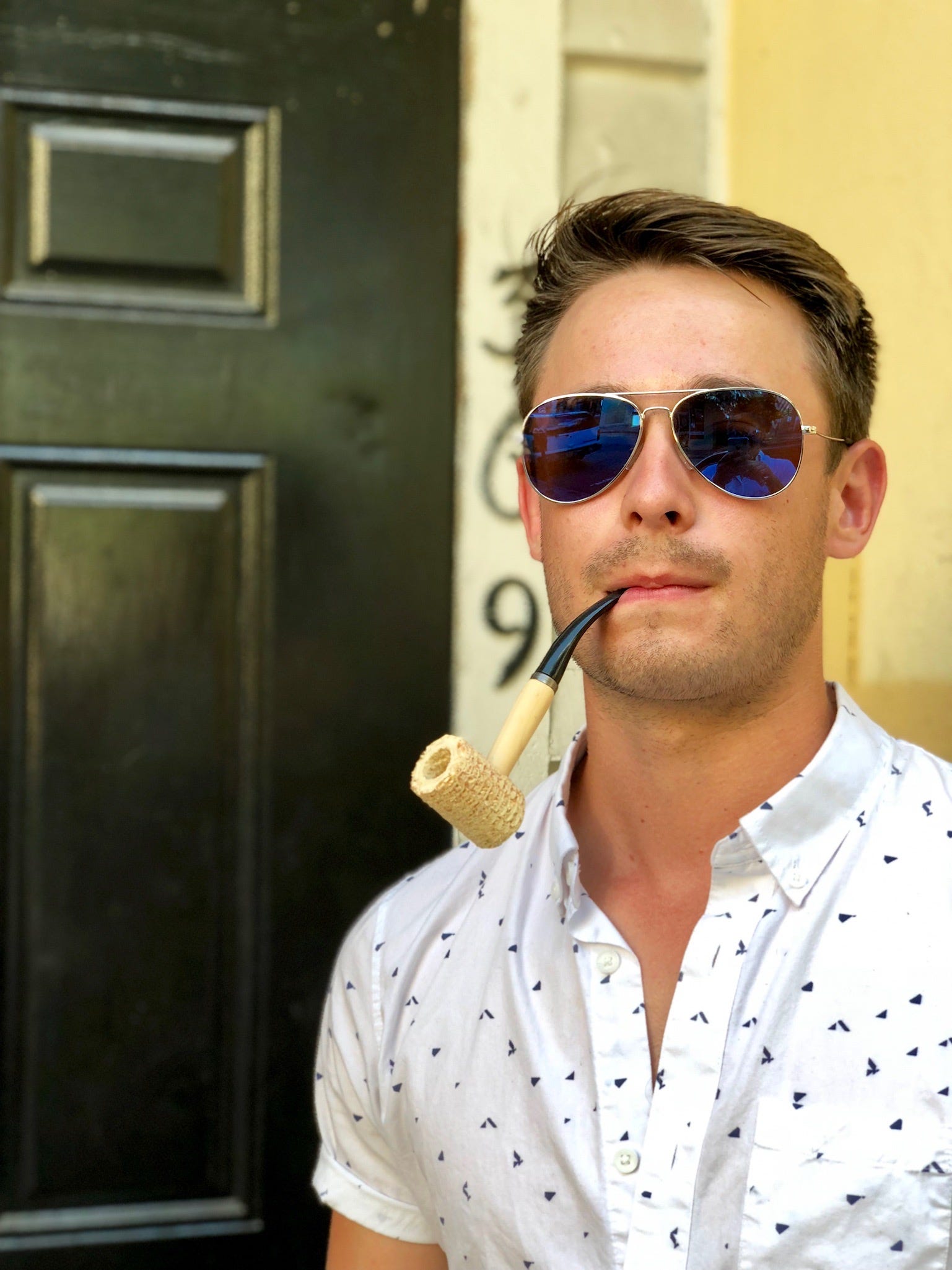 Alec Holmes – Medium