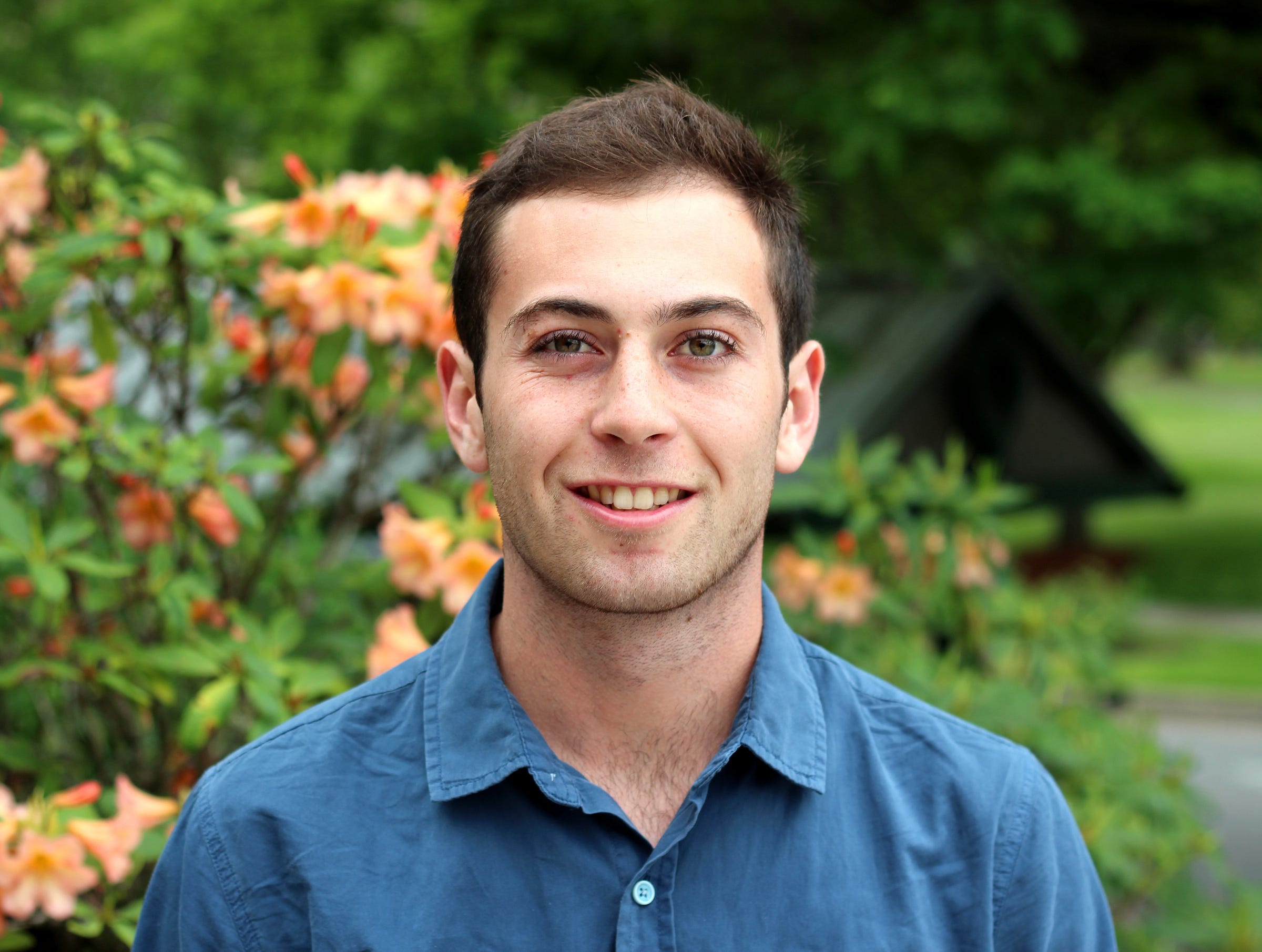 Eli Ackerman – Medium