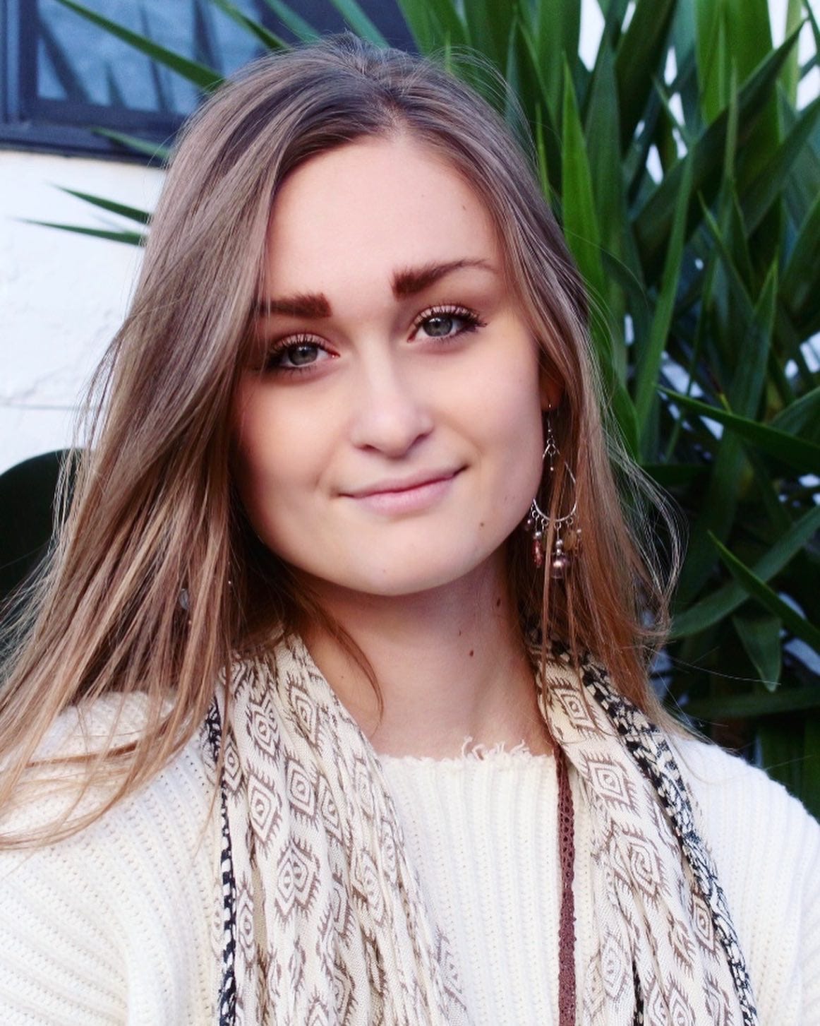Alyssa Skites – Medium