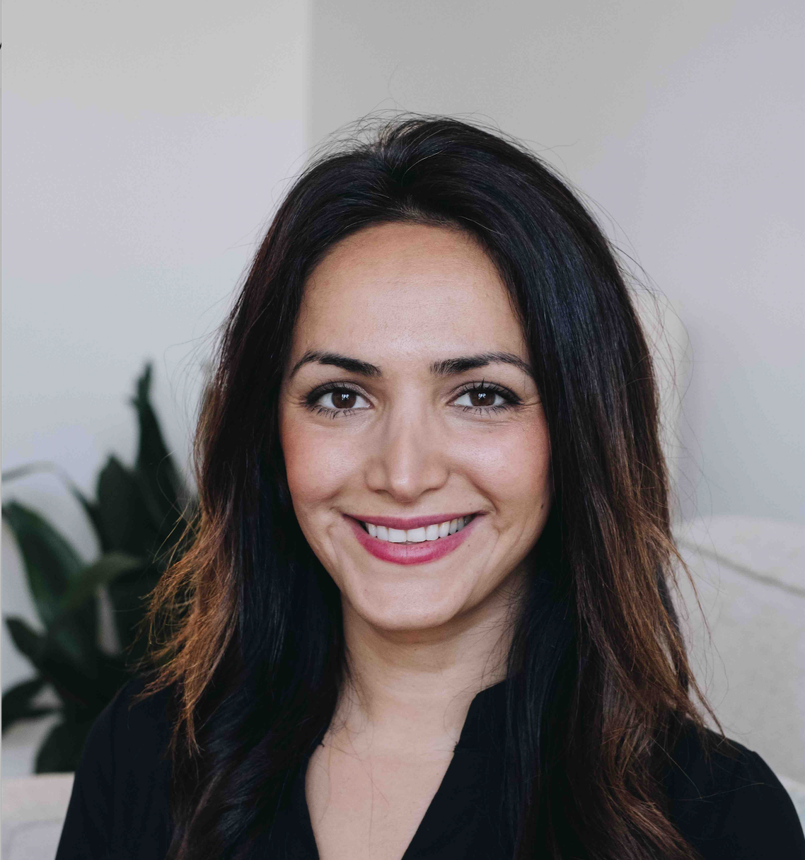 Jaleh Rezaei – Medium