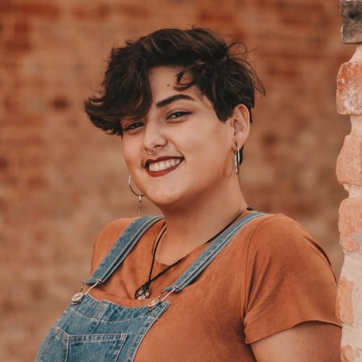Beatriz César – Medium