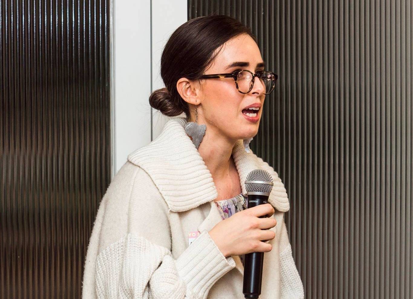 Amanda Sol Peralta – Medium