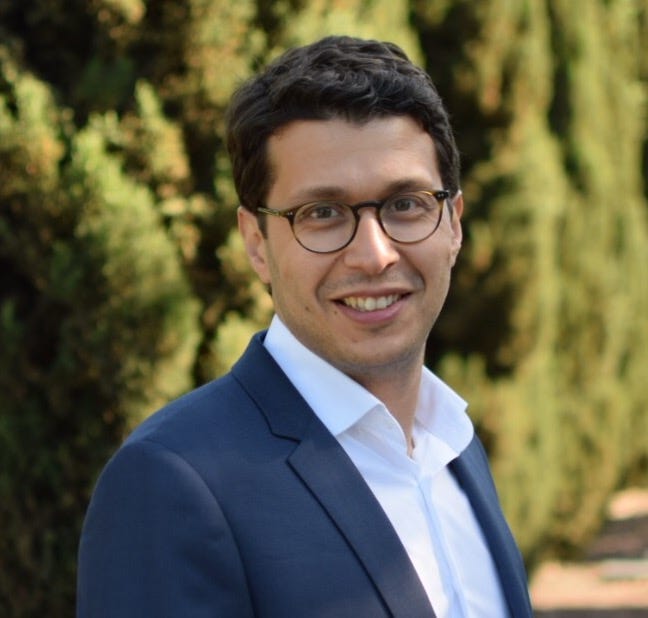 Djalil Reghis – Medium