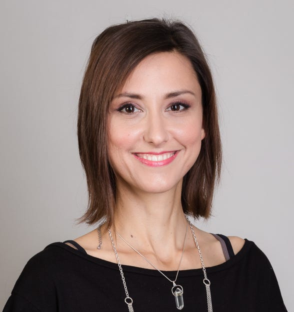 Raluca Popescu – Medium