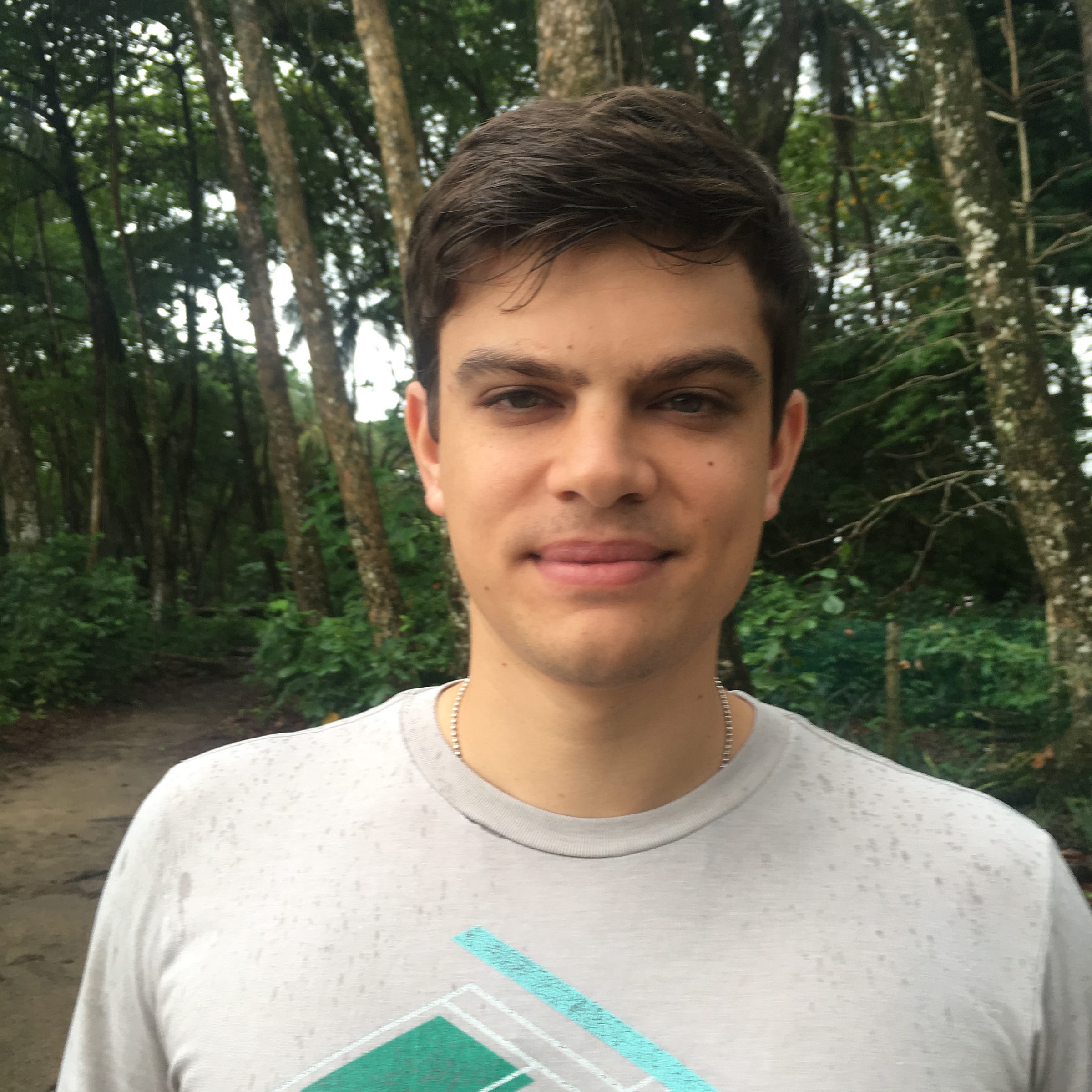 Alex Shipp – Medium
