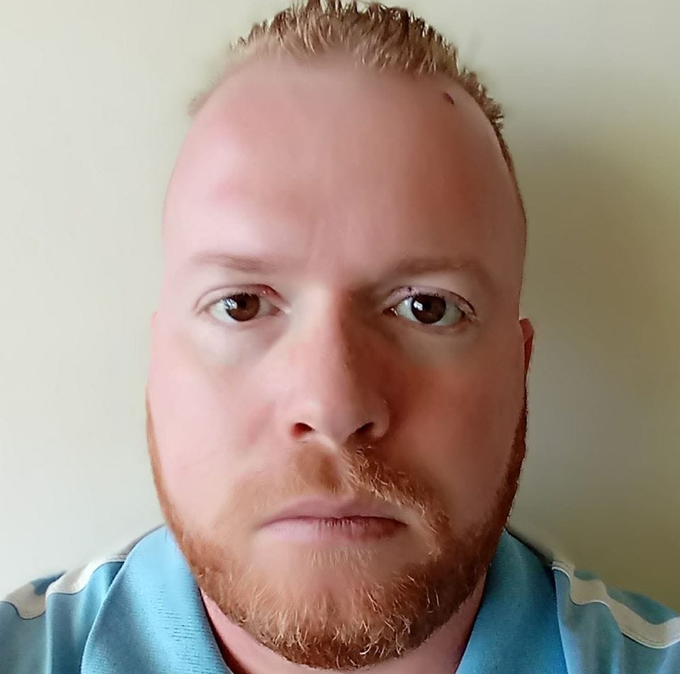 Edson Castro – Medium