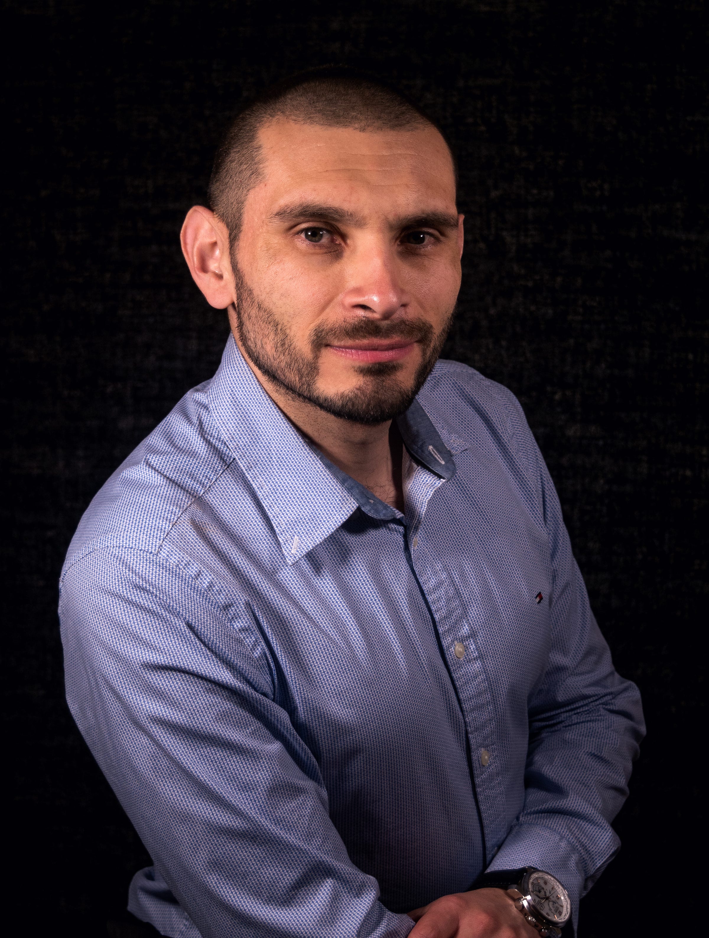 Roger Gonzalez Zapata – Medium